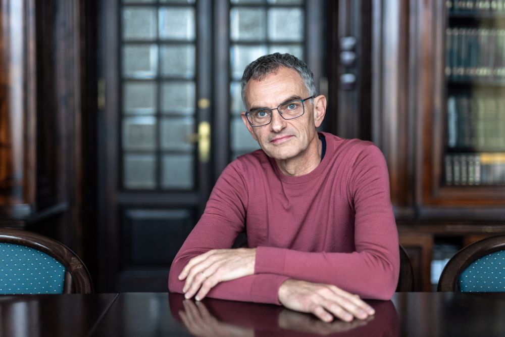 Tomáš Jungwirth: Baví mě vracet se k úplným základům fyziky